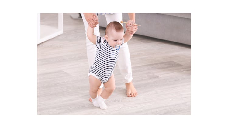 A Parent's Guidebook: Teach Baby To Walk